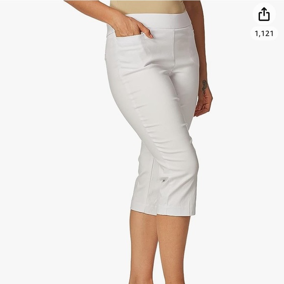 Briggs New York | Pants & Jumpsuits | Briggs White Capris Size 8 | Poshmark